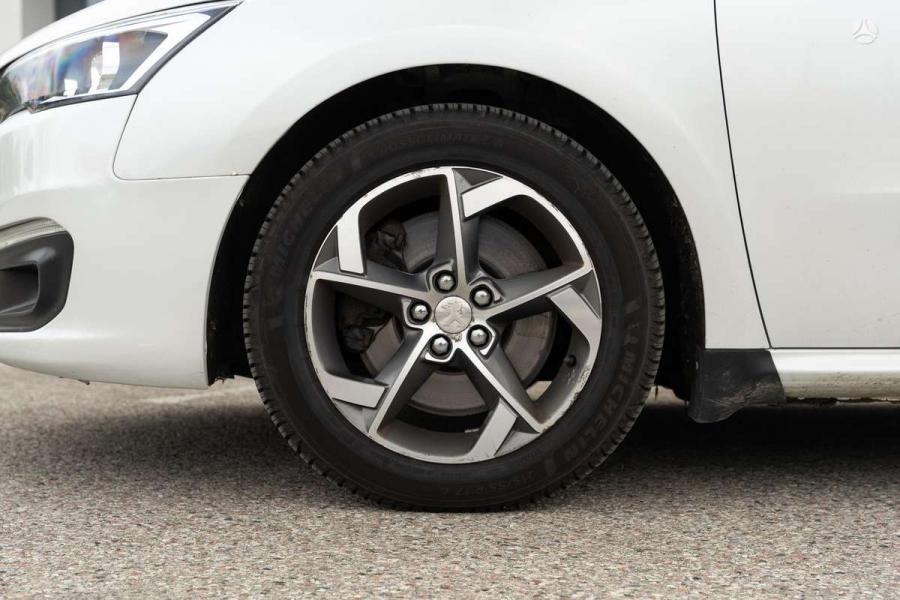 Balts Peugeot 508 2016 Viļņa, ar dzinēja tilpumu 2.00 L un nobraukumu 231 tūkst. km par 6000 €, foto 8 vietnē AUTOMOTO.COM.LV