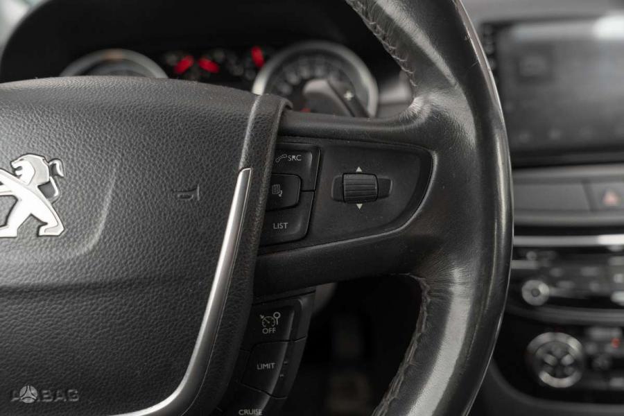 Balts Peugeot 508 2016 Viļņa, ar dzinēja tilpumu 2.00 L un nobraukumu 231 tūkst. km par 6000 €, foto 16 vietnē AUTOMOTO.COM.LV