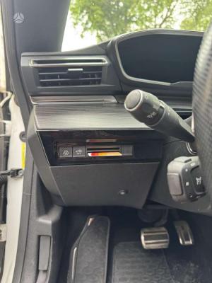 White Peugeot 508 2019 in Siauliai, with an engine capacity of 1.60 L and mileage of 175 thousand km for 15490 €, photo 21 on AUTOMOTO.COM.LV