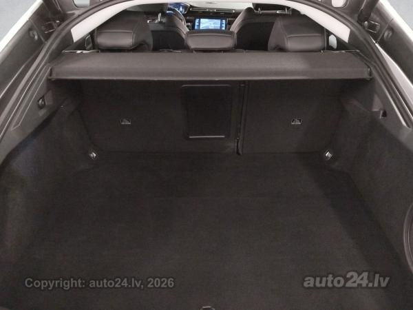 Balts Peugeot 508 2021 Tallina, ar dzinēja tilpumu 2.00 L un nobraukumu 70 tūkst. km par 16990 €, foto 9 vietnē AUTOMOTO.COM.LV