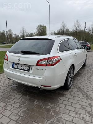 White Peugeot 508 2011 in Riga, with an engine capacity of 2.20 L and mileage of 229 thousand km for 5900 €, photo 4 on AUTOMOTO.COM.LV