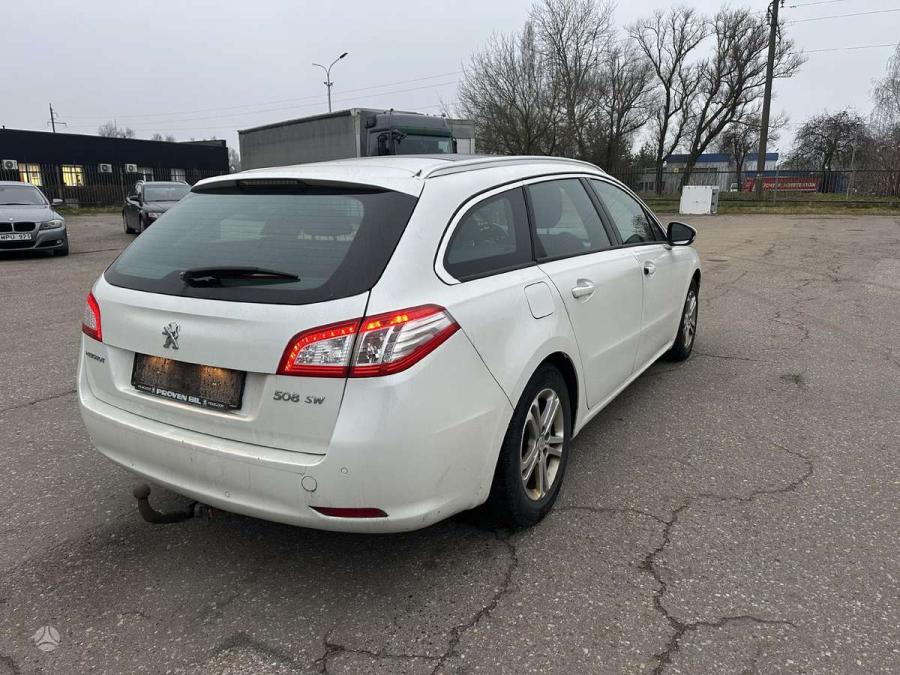 White Peugeot 508 2012 in Marijampole, with an engine capacity of 1.60 L and mileage of 133 thousand km for 2450 €, photo 5 on AUTOMOTO.COM.LV