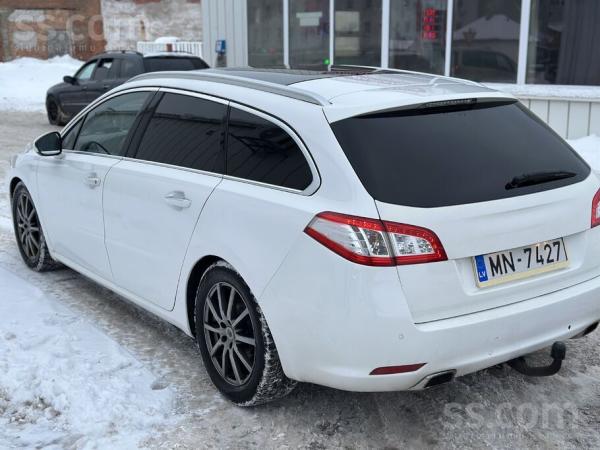White Peugeot 508 2012 in Rezekne, with an engine capacity of 2.20 L and mileage of 352 thousand km for 3800 €, photo 5 on AUTOMOTO.COM.LV