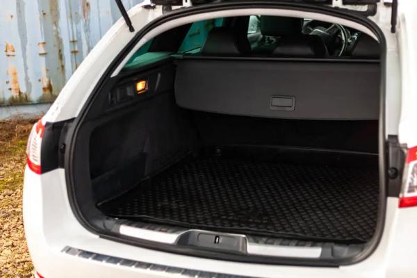 Balts Peugeot 508 2012 Rīga, ar dzinēja tilpumu 2.20 L un nobraukumu 246 tūkst. km par 6495 €, foto 7 vietnē AUTOMOTO.COM.LV