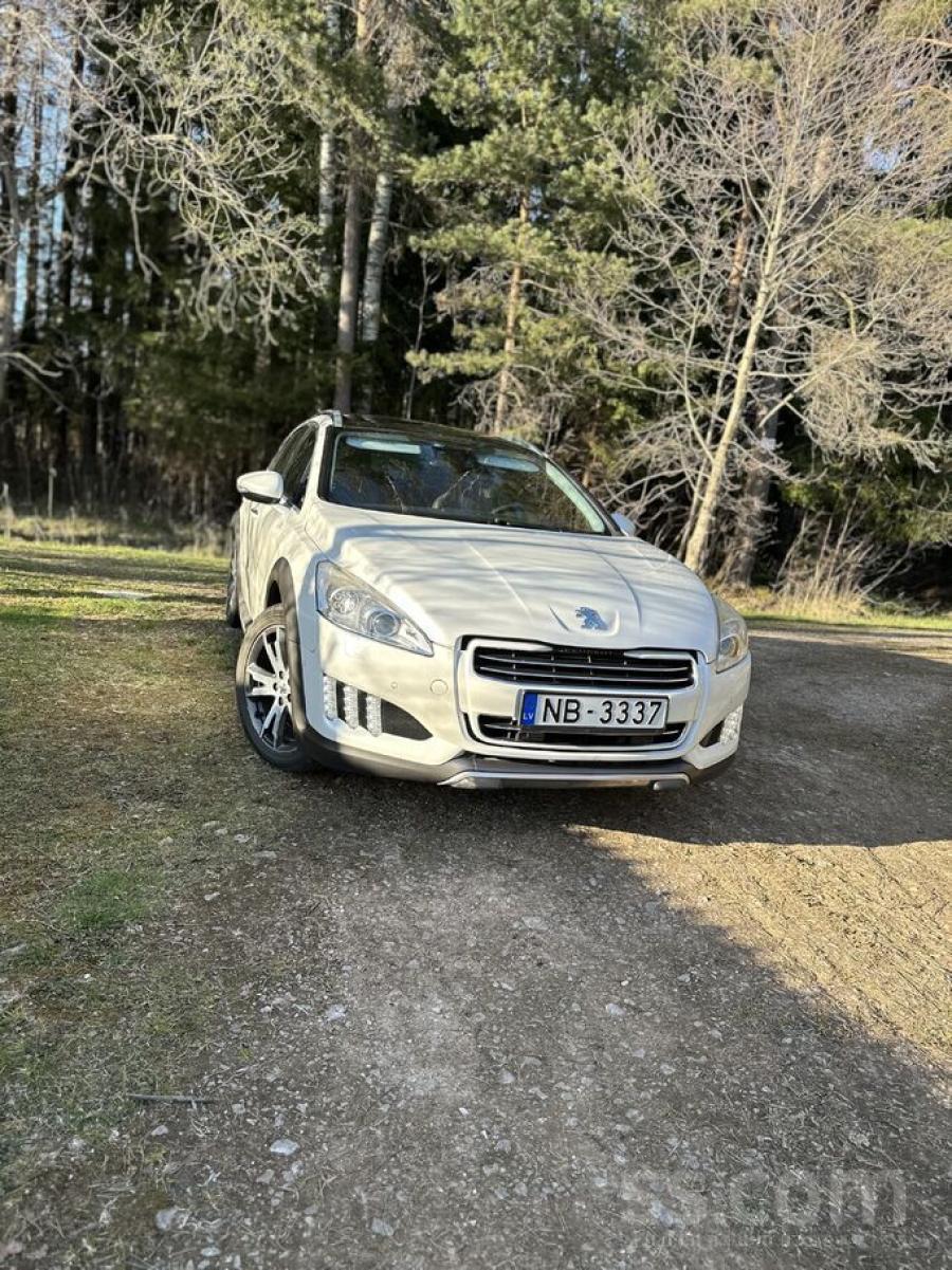 White Peugeot 508 2012 in Riga, with an engine capacity of 2.00 L and mileage of 320 thousand km for 4950 €, photo 3 on AUTOMOTO.COM.LV
