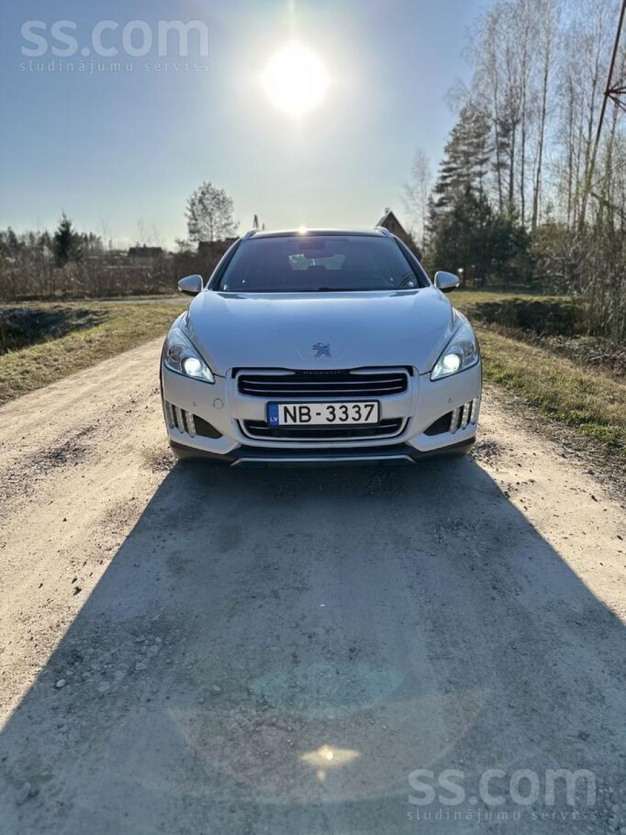 White Peugeot 508 2012 in Riga, with an engine capacity of 2.00 L and mileage of 320 thousand km for 4950 €, photo 4 on AUTOMOTO.COM.LV