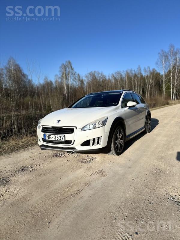 White Peugeot 508 2012 in Riga, with an engine capacity of 2.00 L and mileage of 320 thousand km for 4950 €, photo 1 on AUTOMOTO.COM.LV