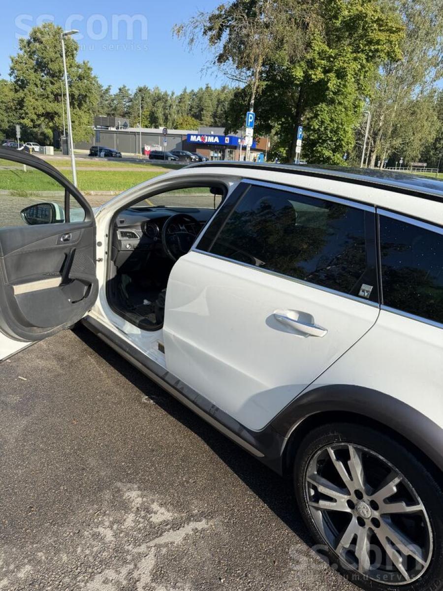 Balts Peugeot 508 2012 Rīga, ar dzinēja tilpumu 2.00 L un nobraukumu 222 tūkst. km par 4700 €, foto 8 vietnē AUTOMOTO.COM.LV