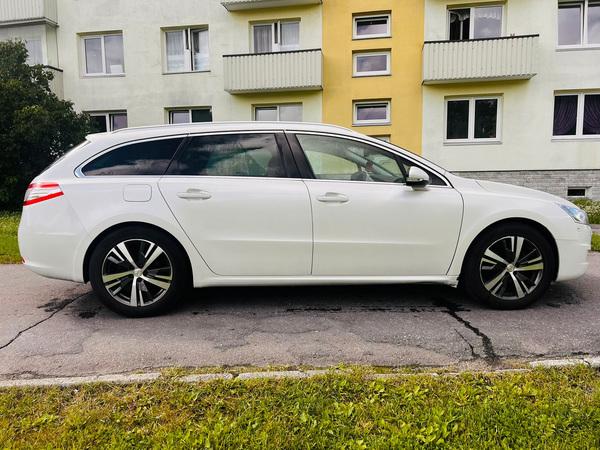 White Peugeot 508 2012 in Tallinn, with an engine capacity of 0.00 L and mileage of 274 thousand km for 4390 €, photo 6 on AUTOMOTO.COM.LV