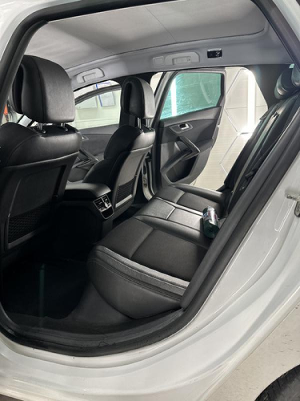 White Peugeot 508 2012 in Tallinn, with an engine capacity of 0.00 L and mileage of 274 thousand km for 4390 €, photo 10 on AUTOMOTO.COM.LV