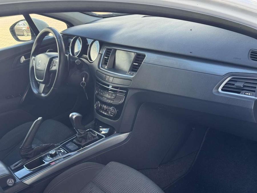White Peugeot 508 2013 in Vilnius, with an engine capacity of 1.56 L and mileage of 273 thousand km for 4200 €, photo 7 on AUTOMOTO.COM.LV