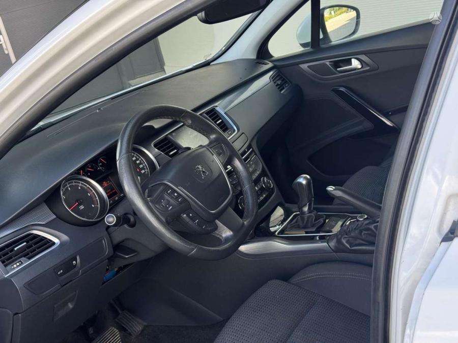 White Peugeot 508 2013 in Vilnius, with an engine capacity of 1.56 L and mileage of 273 thousand km for 4200 €, photo 10 on AUTOMOTO.COM.LV