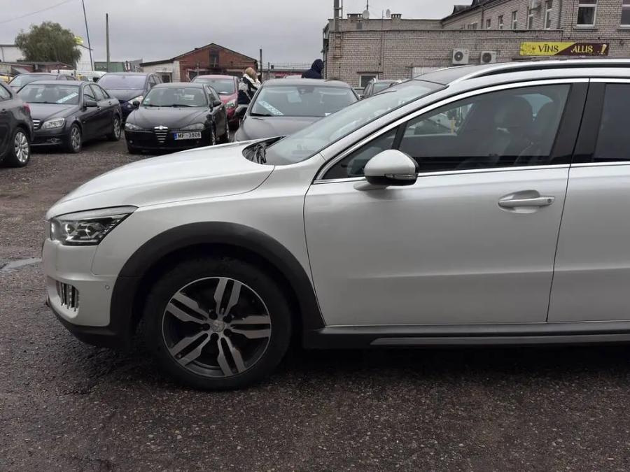 White Peugeot 508 2014 in Daugavpils, with an engine capacity of 2.00 L and mileage of 289 thousand km for 7700 €, photo 6 on AUTOMOTO.COM.LV
