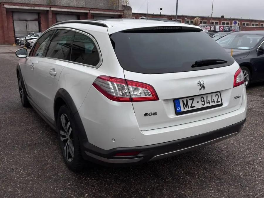 White Peugeot 508 2014 in Daugavpils, with an engine capacity of 2.00 L and mileage of 289 thousand km for 7700 €, photo 8 on AUTOMOTO.COM.LV