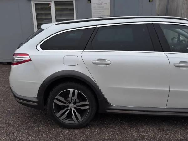White Peugeot 508 2014 in Daugavpils, with an engine capacity of 2.00 L and mileage of 289 thousand km for 7700 €, photo 10 on AUTOMOTO.COM.LV