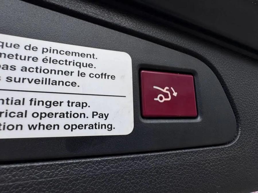 White Peugeot 508 2014 in Daugavpils, with an engine capacity of 2.00 L and mileage of 289 thousand km for 7700 €, photo 16 on AUTOMOTO.COM.LV