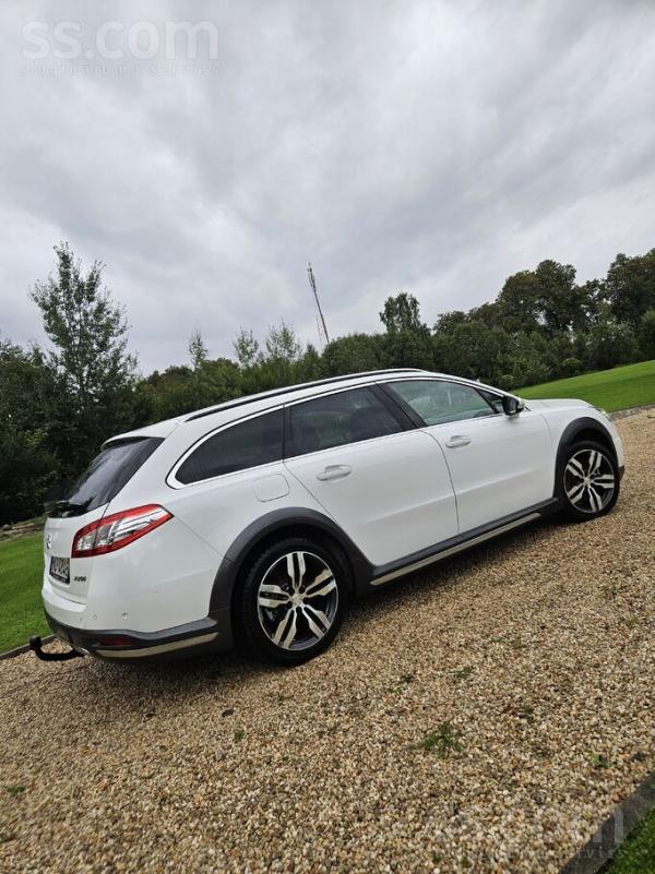 White Peugeot 508 2014 in Ogre, with an engine capacity of 2.00 L and mileage of 252 thousand km for 8000 €, photo 7 on AUTOMOTO.COM.LV