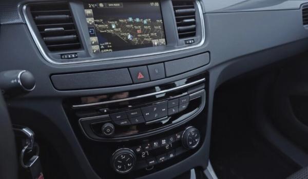 Balts Peugeot 508 2015 Rīga, ar dzinēja tilpumu 1.60 L un nobraukumu 313 tūkst. km par 6590 €, foto 6 vietnē AUTOMOTO.COM.LV