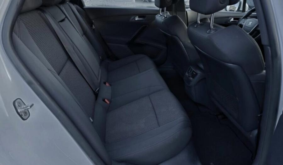 Balts Peugeot 508 2015 Rīga, ar dzinēja tilpumu 1.60 L un nobraukumu 313 tūkst. km par 6590 €, foto 15 vietnē AUTOMOTO.COM.LV
