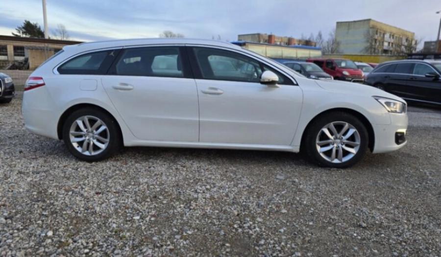 Balts Peugeot 508 2015 Rīga, ar dzinēja tilpumu 1.60 L un nobraukumu 313 tūkst. km par 6590 €, foto 25 vietnē AUTOMOTO.COM.LV