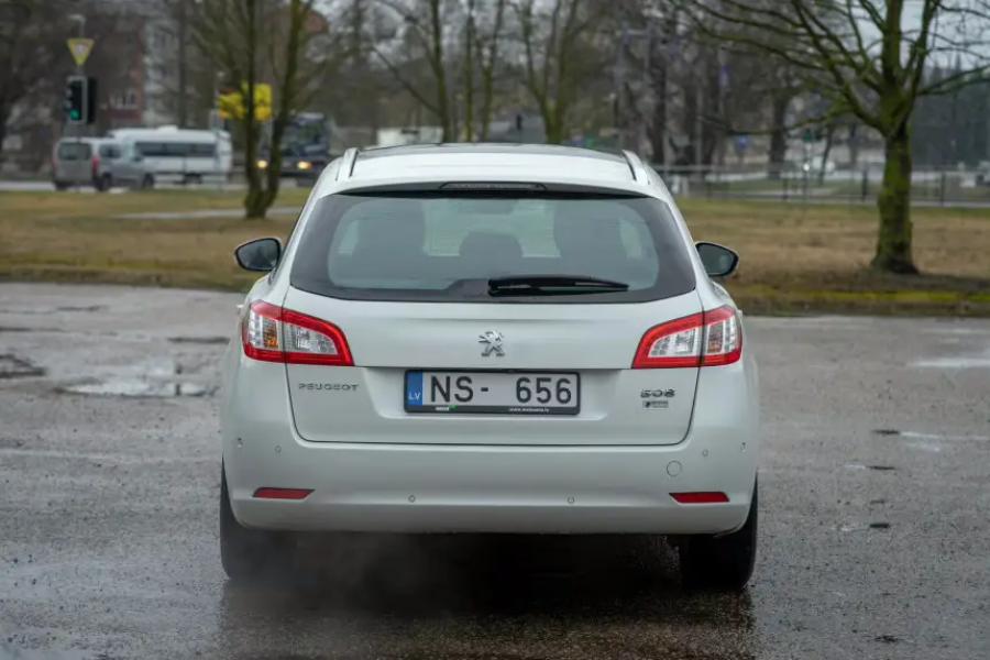 Balts Peugeot 508 2015 Liepāja, ar dzinēja tilpumu 1.60 L un nobraukumu 313 tūkst. km par 5700 €, foto 4 vietnē AUTOMOTO.COM.LV