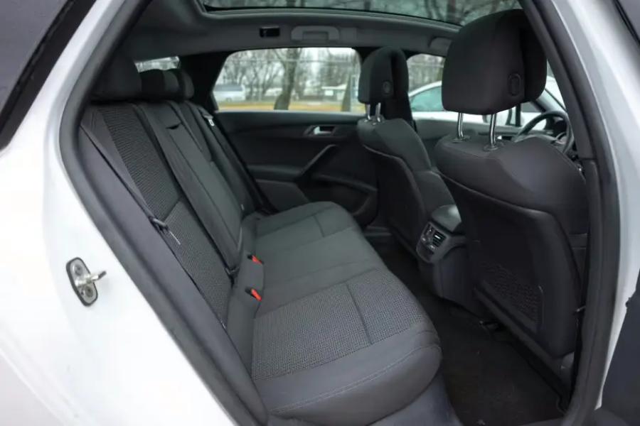 Balts Peugeot 508 2015 Liepāja, ar dzinēja tilpumu 1.60 L un nobraukumu 313 tūkst. km par 5700 €, foto 12 vietnē AUTOMOTO.COM.LV