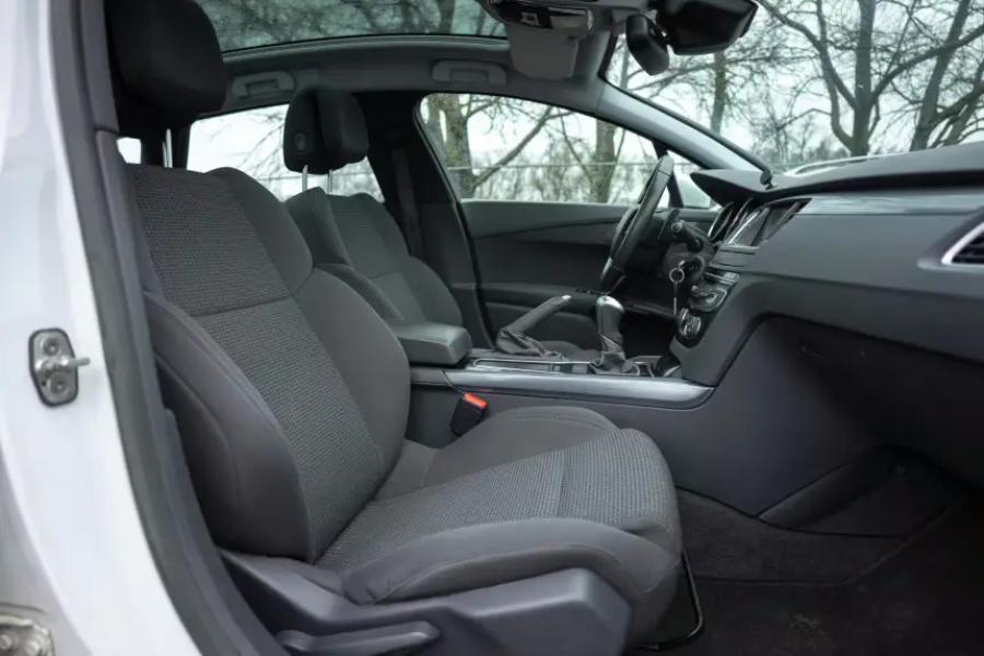 Balts Peugeot 508 2015 Liepāja, ar dzinēja tilpumu 1.60 L un nobraukumu 313 tūkst. km par 5700 €, foto 13 vietnē AUTOMOTO.COM.LV