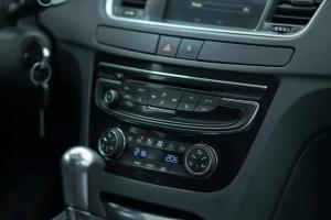 Balts Peugeot 508 2015 Liepāja, ar dzinēja tilpumu 1.60 L un nobraukumu 313 tūkst. km par 5700 €, foto 16 vietnē AUTOMOTO.COM.LV
