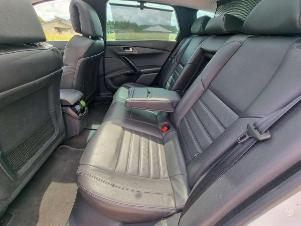 White Peugeot 508 2015 in Vilnius, with an engine capacity of 2.00 L and mileage of 250 thousand km for 5550 €, photo 8 on AUTOMOTO.COM.LV