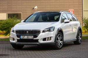 White Peugeot 508 2015 in Jelgava, with an engine capacity of 2.00 L and mileage of 245 thousand km for 8490 €, photo 10 on AUTOMOTO.COM.LV