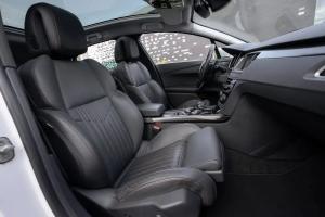 White Peugeot 508 2015 in Jelgava, with an engine capacity of 2.00 L and mileage of 245 thousand km for 8490 €, photo 17 on AUTOMOTO.COM.LV