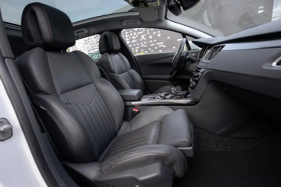 White Peugeot 508 2015 in Jelgava, with an engine capacity of 2.00 L and mileage of 245 thousand km for 8490 €, photo 17 on AUTOMOTO.COM.LV