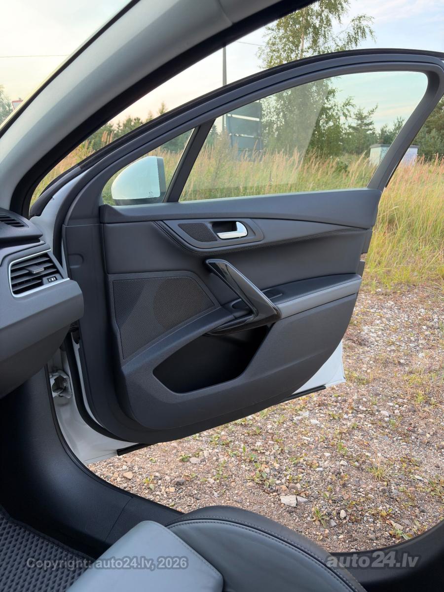 Balts Peugeot 508 2015 Tallina, ar dzinēja tilpumu 2.00 L un nobraukumu 247 tūkst. km par 9200 €, foto 22 vietnē AUTOMOTO.COM.LV
