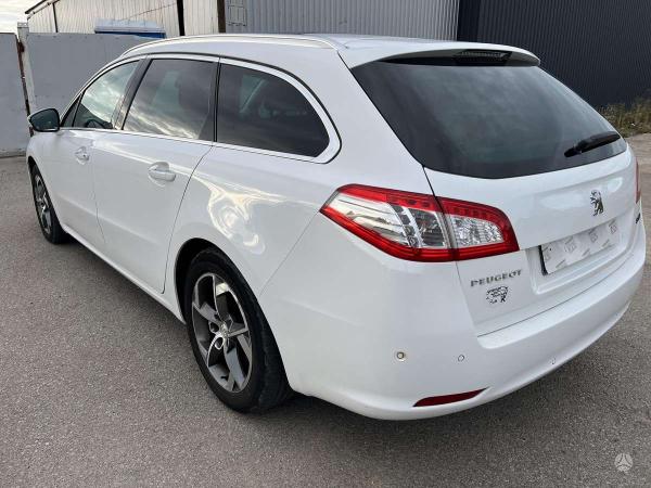 Пежо 508 2015 в Таураге на AUTOMOTO.COM.LV Белый Пежо 508 2015 в Таураге, объемом двигателя 2.00 л и пробегом 320 тыс. км за 4700 €, фото 6 на AUTOMOTO.COM.LV
