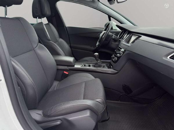 White Peugeot 508 2016 in Kaunas, with an engine capacity of 1.60 L and mileage of 180 thousand km for 7499 €, photo 8 on AUTOMOTO.COM.LV