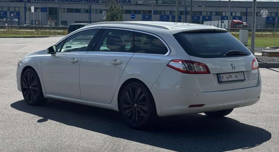 White Peugeot 508 2016 in Vilnius, with an engine capacity of 2.00 L and mileage of 223 thousand km for 5900 €, photo 8 on AUTOMOTO.COM.LV