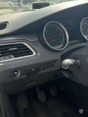 White Peugeot 508 2016 in Vilnius, with an engine capacity of 2.00 L and mileage of 223 thousand km for 5900 €, photo 17 on AUTOMOTO.COM.LV