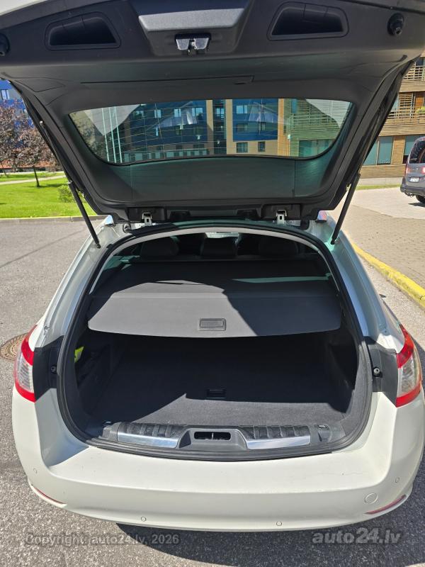 Balts Peugeot 508 2017 Tallina, ar dzinēja tilpumu 2.00 L un nobraukumu 243 tūkst. km par 9500 €, foto 4 vietnē AUTOMOTO.COM.LV