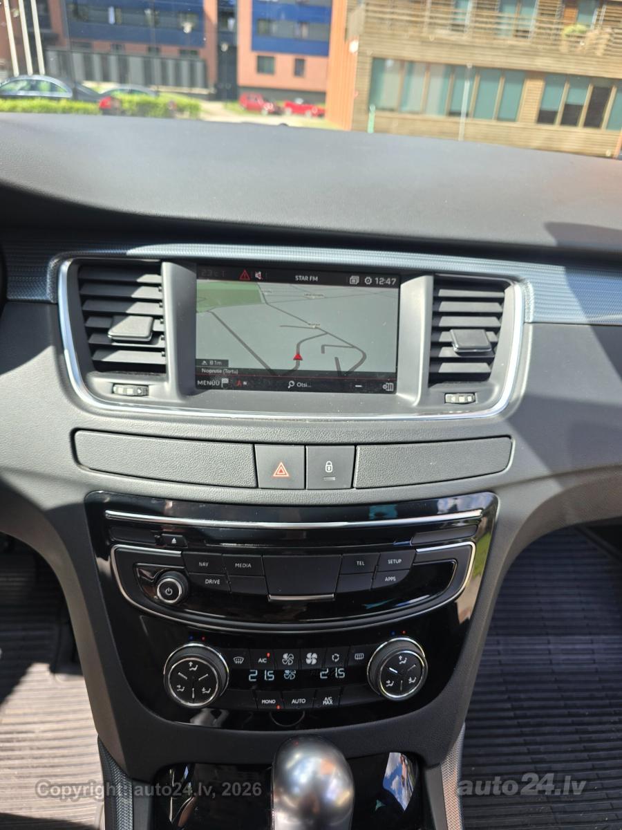 Balts Peugeot 508 2017 Tallina, ar dzinēja tilpumu 2.00 L un nobraukumu 243 tūkst. km par 9500 €, foto 13 vietnē AUTOMOTO.COM.LV
