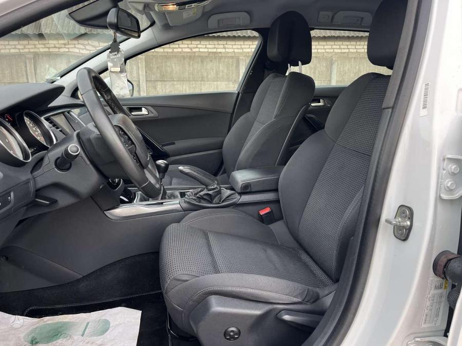 White Peugeot 508 2017 in Taurage, with an engine capacity of 2.00 L and mileage of 254 thousand km for 5700 €, photo 19 on AUTOMOTO.COM.LV