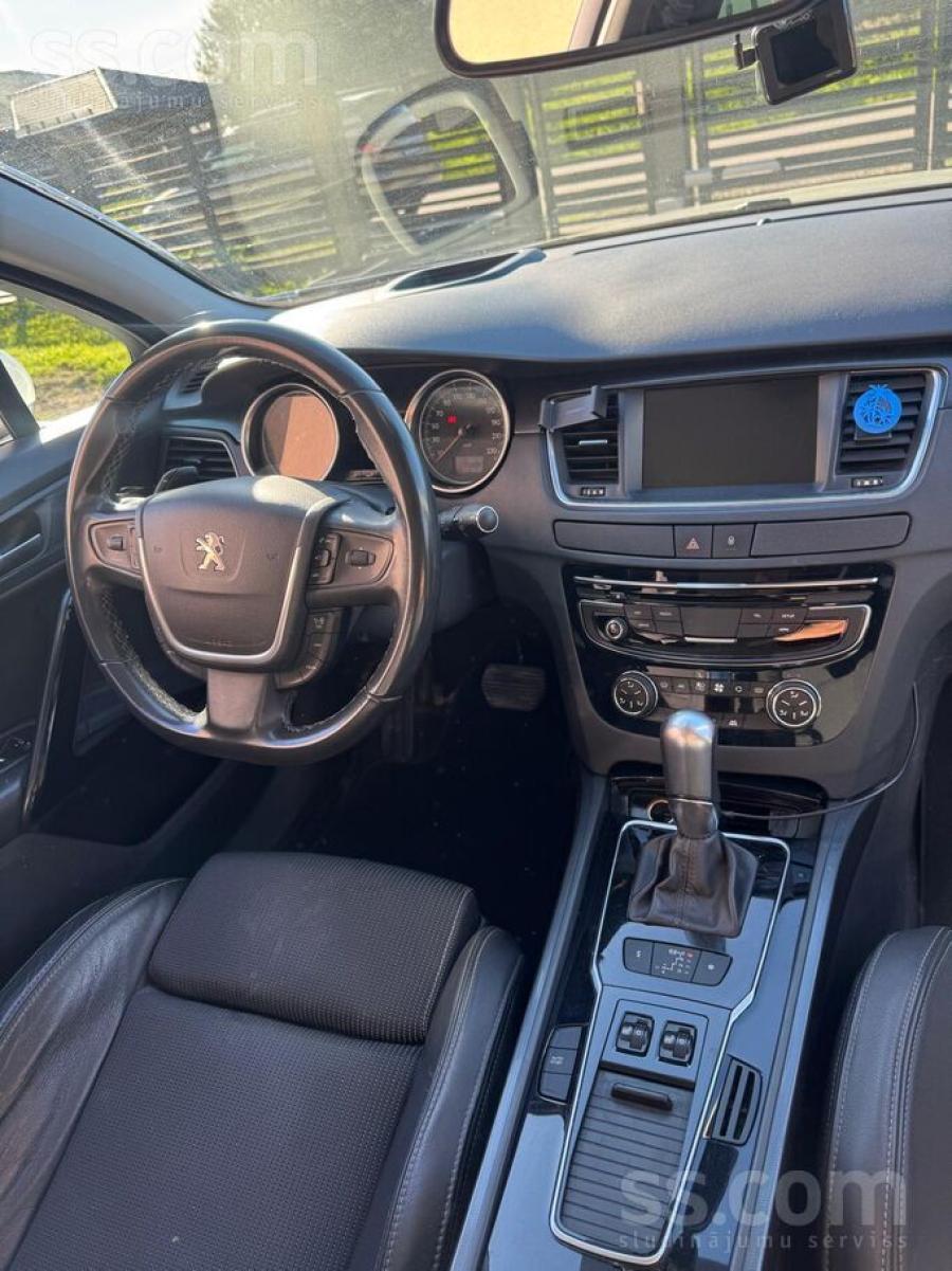 White Peugeot 508 2018 in Riga, with an engine capacity of 2.00 L and mileage of 206 thousand km for 6900 €, photo 3 on AUTOMOTO.COM.LV