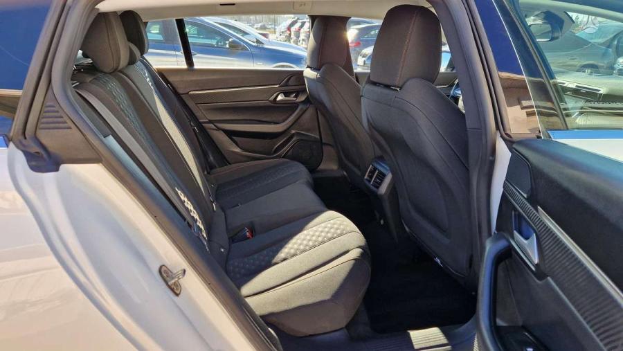 Balts Peugeot 508 2019 Marijampole, ar dzinēja tilpumu 1.50 L un nobraukumu 165 tūkst. km par 10769 €, foto 17 vietnē AUTOMOTO.COM.LV