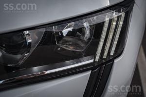 White Peugeot 508 2019 in Riga, with an engine capacity of 1.50 L and mileage of 141 thousand km for 10500 €, photo 9 on AUTOMOTO.COM.LV