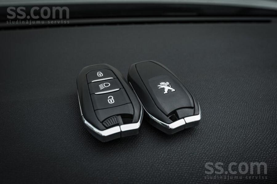 White Peugeot 508 2019 in Riga, with an engine capacity of 1.50 L and mileage of 141 thousand km for 10500 €, photo 30 on AUTOMOTO.COM.LV