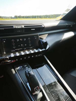 White Peugeot 508 2021 in Taurage, with an engine capacity of 1.50 L and mileage of 180 thousand km for 10900 €, photo 12 on AUTOMOTO.COM.LV