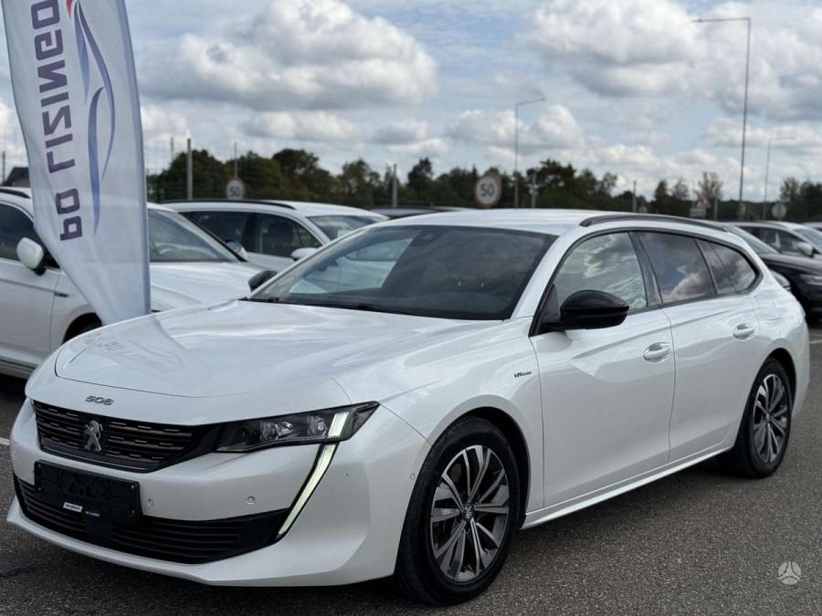 White Peugeot 508 2022 in Vilnius, with an engine capacity of 1.60 L and mileage of 220 thousand km for 12999 €, photo 1 on AUTOMOTO.COM.LV