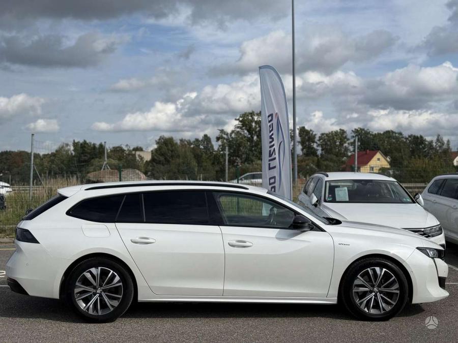 White Peugeot 508 2022 in Vilnius, with an engine capacity of 1.60 L and mileage of 220 thousand km for 12999 €, photo 11 on AUTOMOTO.COM.LV
