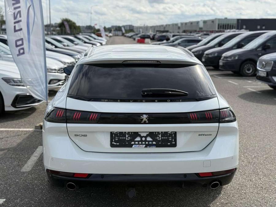 White Peugeot 508 2022 in Vilnius, with an engine capacity of 1.60 L and mileage of 220 thousand km for 12999 €, photo 13 on AUTOMOTO.COM.LV