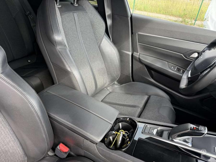 White Peugeot 508 2022 in Vilnius, with an engine capacity of 1.60 L and mileage of 220 thousand km for 12999 €, photo 21 on AUTOMOTO.COM.LV