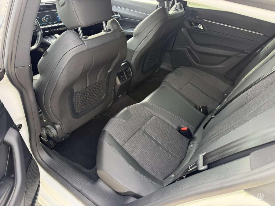 White Peugeot 508 2022 in Vilnius, with an engine capacity of 1.60 L and mileage of 220 thousand km for 12999 €, photo 22 on AUTOMOTO.COM.LV